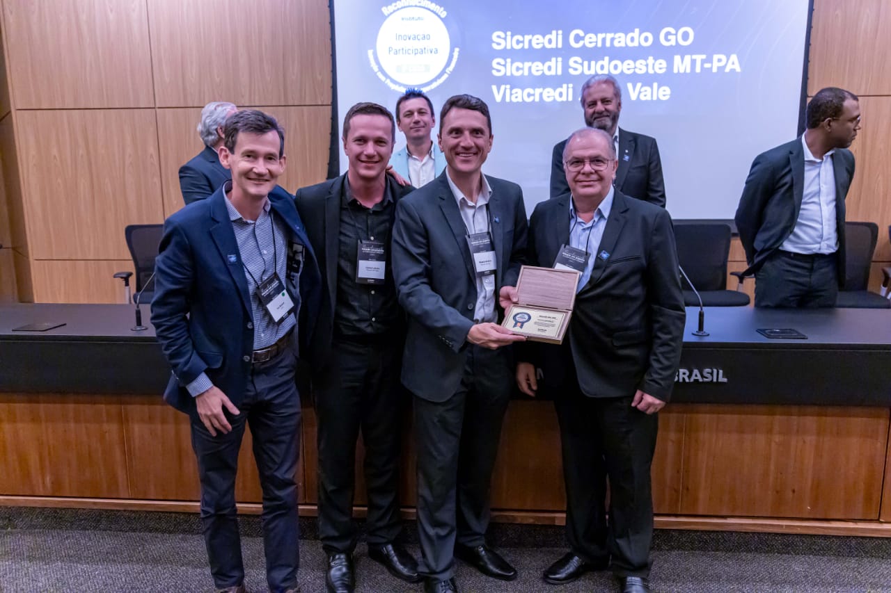 Viacredi Alto Vale recebe novamente reconhecimento nacional Cooperativa ...